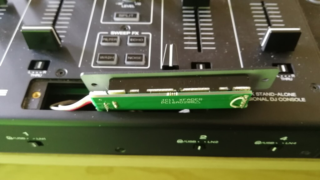 Faulty Prime 4 crossfader? Read here! - Standalone Controllers - Engine ...